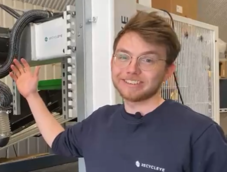 Get to Know: Recycleye Robotics pneumatics and gripper system - Recycleye